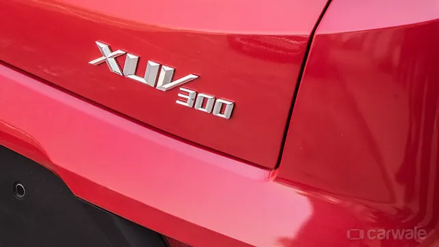 Mahindra XUV300 Petrol AMT Review: Pros and Cons - CarWale