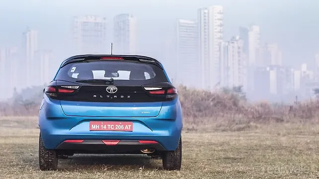 Tata Altroz Price - Images, Colours & Reviews - CarWale