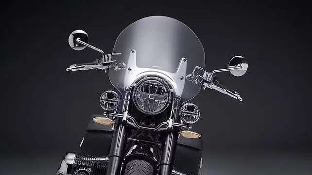 BMW R18 Classic: Image Gallery - BikeWale