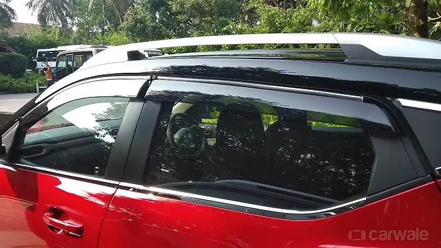 Renault Kiger with accessories - Now in pictures - CarWale