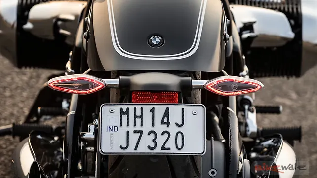 BMW R18 Price - Mileage, Images, Colours | BikeWale