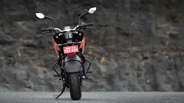 KTM 125 Duke [2021] Front Mudguard Image - BikeWale