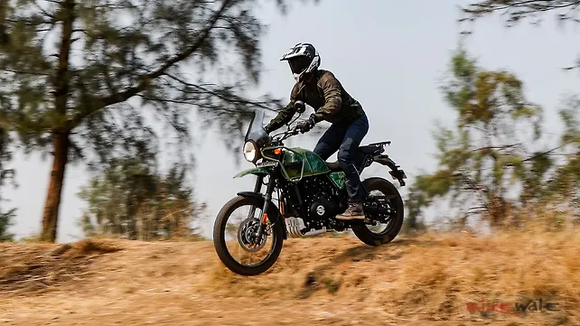 Royal Enfield Himalayan Price - Mileage, Images, Colours | BikeWale