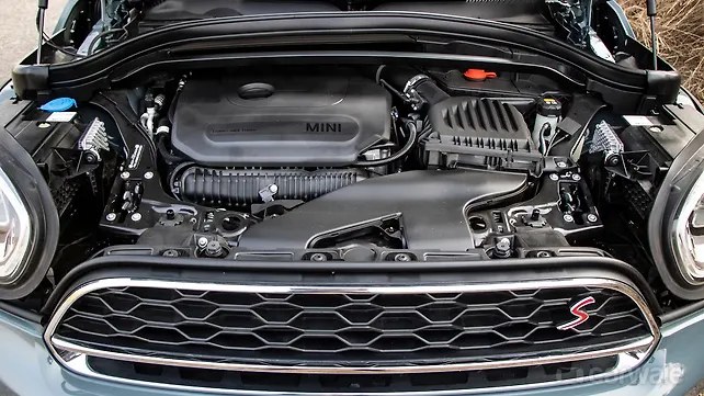 MINI Countryman Price - Images, Colours & Reviews - CarWale