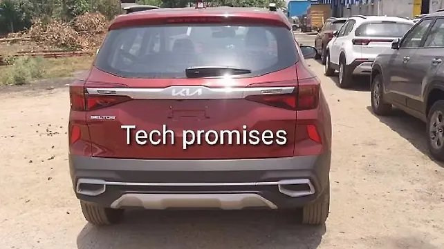 Kia Seltos with new logo reaches dealerships - CarWale