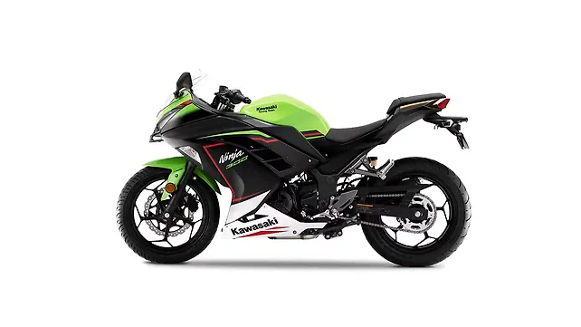Kawasaki Ninja 300 [2021] Left Rear Three Quarter Image - BikeWale