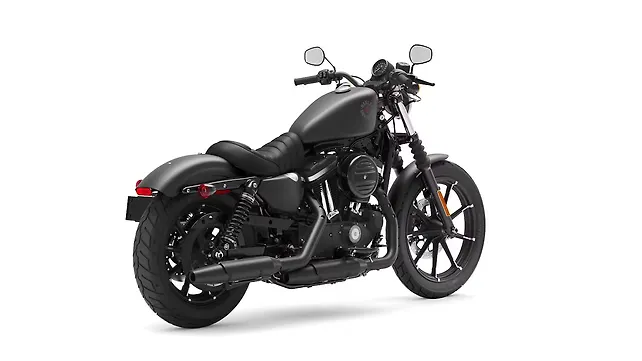 Harley-Davidson Iron 883 Rear View Image - BikeWale