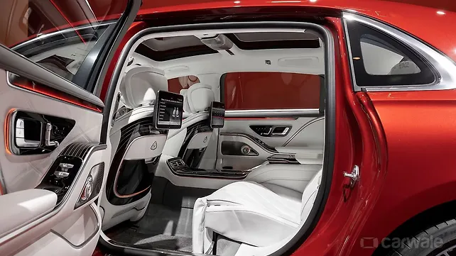 Mercedes-Benz Maybach S-Class S680 debuts with a V12 - CarWale