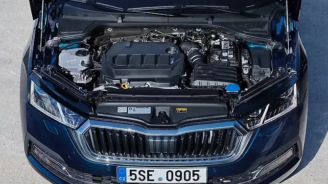 Discontinued Octavia Style 2.0 on road Price | Skoda Octavia Style 2.0 ...