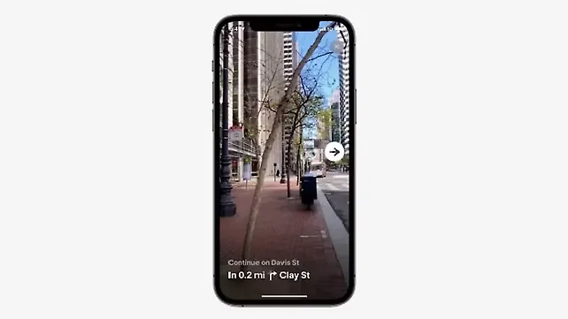 Apple Maps updated with 3D navigation and augmented reality - CarWale