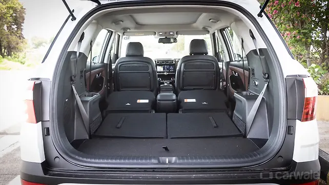 Hyundai Alcazar First Drive Review - CarWale