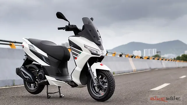 Aprilia SXR 125 Price, Images & Used SXR 125 Scooters - BikeWale