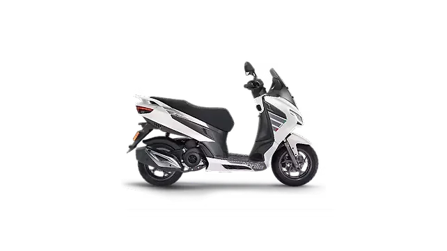Aprilia SXR 125 Right Side View Image - BikeWale