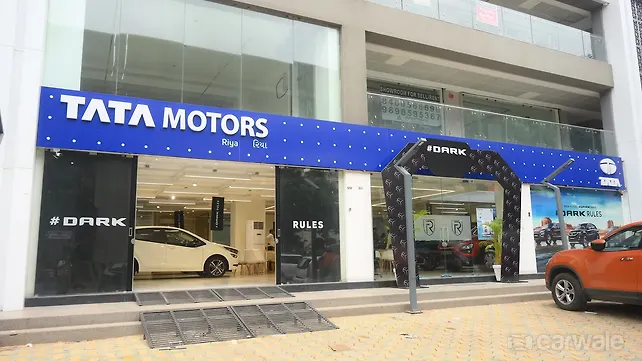 Tata Motors inaugurates eight new showrooms in Ahmedabad - CarWale