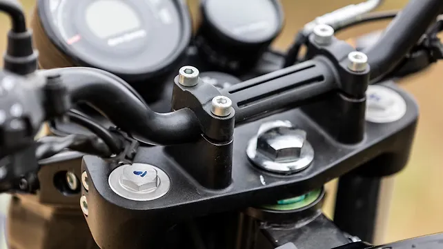 Royal Enfield Scram 411 360 view - BikeWale