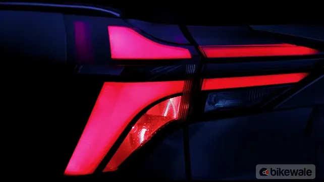Mahindra XUV700 light design revealed | CarTrade