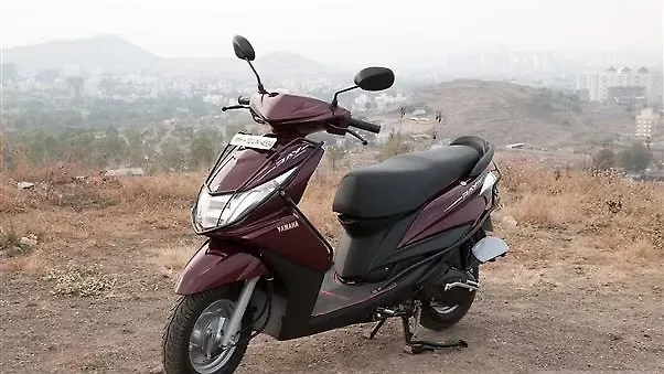 Yamaha Ray [2016] Price, Images & Used Ray [2016] Scooters - BikeWale