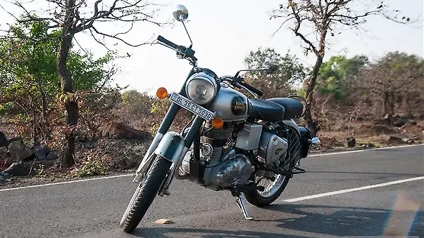 Royal Enfield Classic 500 Price, Images & Used Classic 500 Bikes - BikeWale