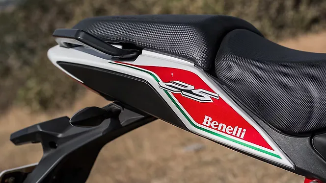 Benelli TNT 25 Price, Images & Used TNT 25 Bikes - BikeWale