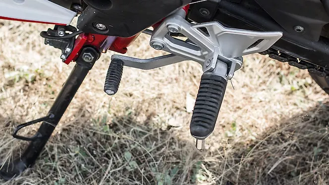 Benelli TNT 25 Price, Images & Used TNT 25 Bikes - BikeWale