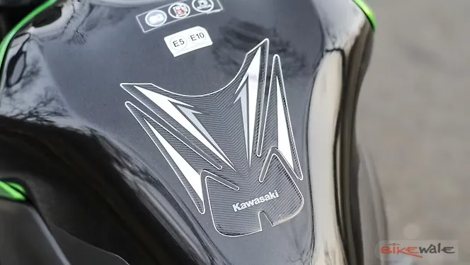 Kawasaki Z900 [2017-2018] Price, Images & Used Z900 [2017-2018] Bikes ...