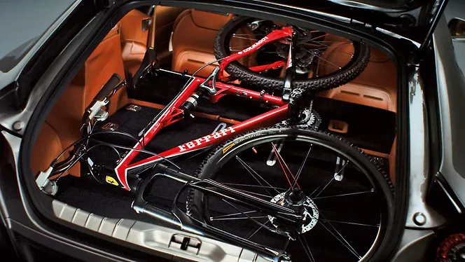 Ferrari FF - Images, Colors & Reviews - CarWale
