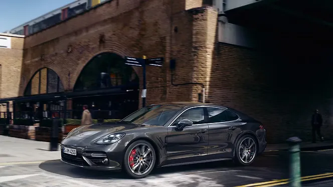 Porsche Panamera Price in India - Images, Mileage, Colours - CarWale
