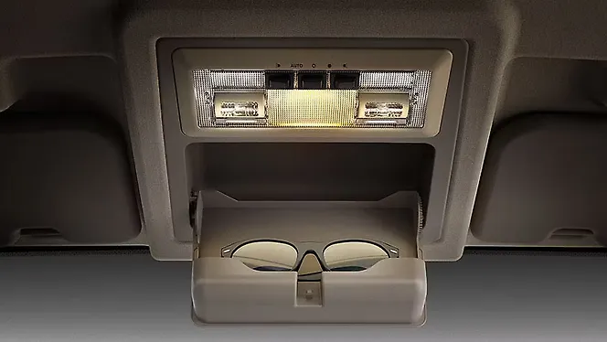 Mahindra Xylo - Images, Colors & Reviews - CarWale