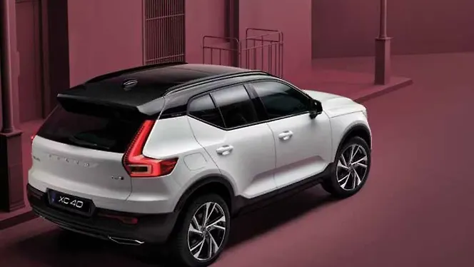 Discontinued XC40 [2018-2022] T4 R-Design on road Price | Volvo XC40 ...