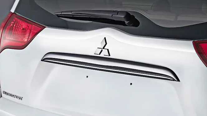 Mitsubishi Pajero Sport Price - Images, Colors & Reviews - CarWale