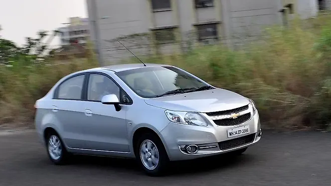 Chevrolet Sail - Images, Colors & Reviews - CarWale
