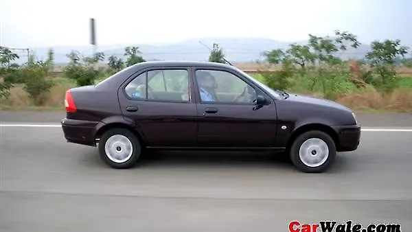 Discontinued Ikon DuraTorq 1.4 TDCi on road Price | Ford Ikon DuraTorq ...