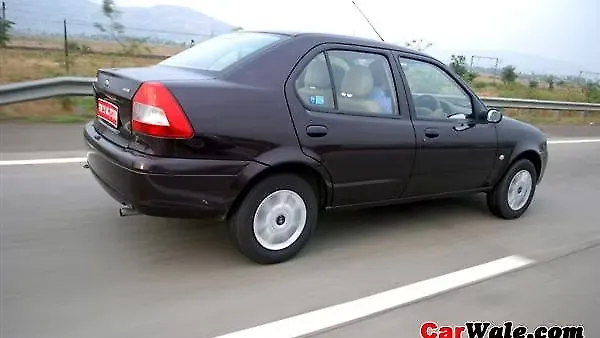 Ford Ikon - Images, Colors & Reviews - CarWale