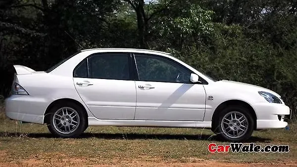 Discontinued Mitsubishi Cedia [2009-2013] Price, Images, Colours ...