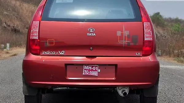 Tata Indica V2 [2006-2013] Price, Images, Colors & Reviews - CarWale