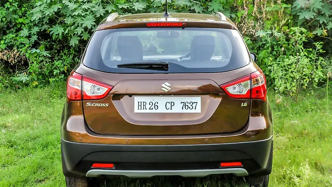 Discontinued Maruti S-Cross [2014-2017] Price, Images, Colours ...