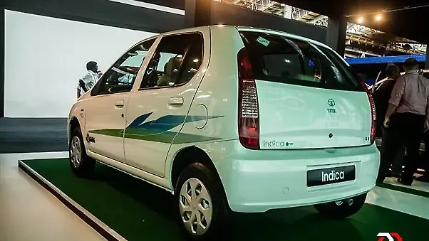 Tata Indica - Images, Colors & Reviews - CarWale