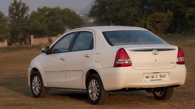 Toyota Etios [2014-2016] Price, Images, Colors & Reviews - CarWale