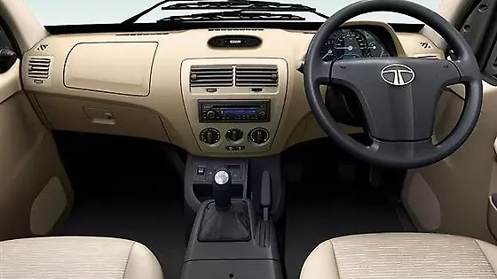 Tata Venture - Images, Colors & Reviews - CarWale