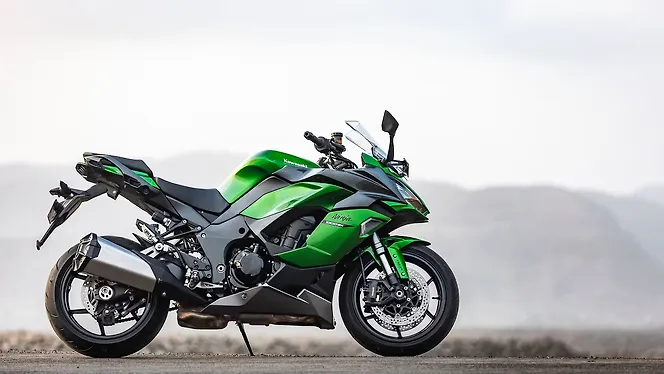 Kawasaki Ninja 1000 Price - Mileage, Images, Colours | BikeWale