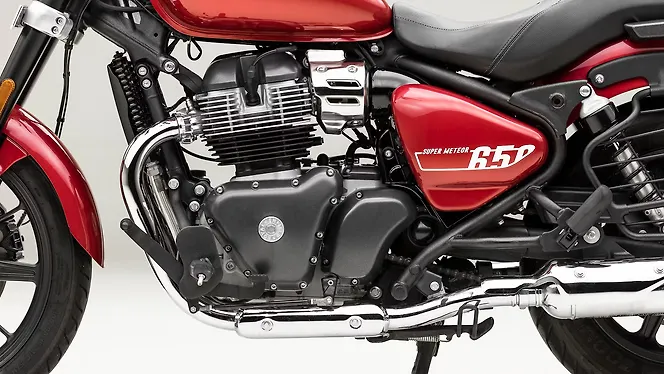 Royal Enfield Super Meteor 650 Price - Mileage, Images, Colours | BikeWale