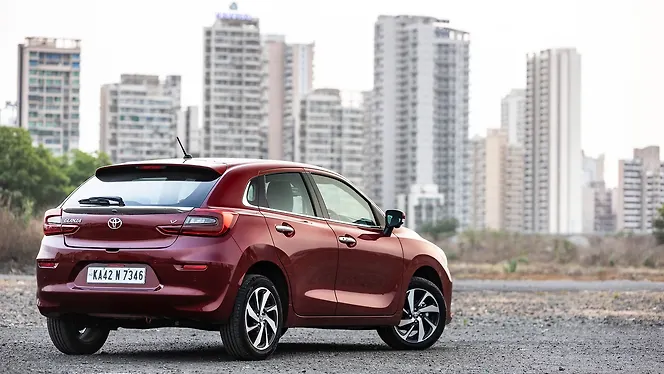 Glanza S AMT on road Price | Toyota Glanza S AMT Features & Specs