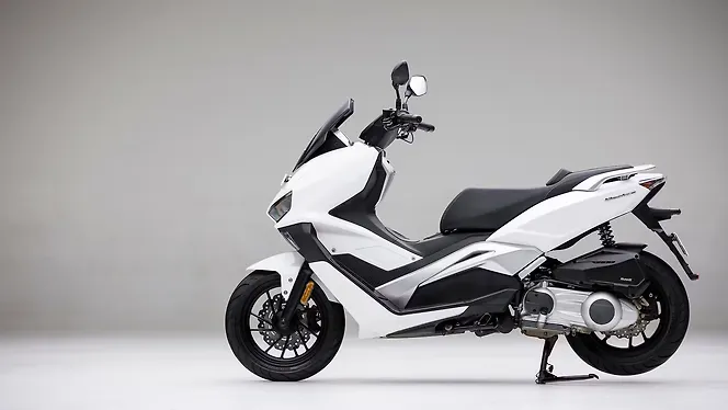 Keeway Vieste 300 Price - Mileage, Images, Colours | BikeWale