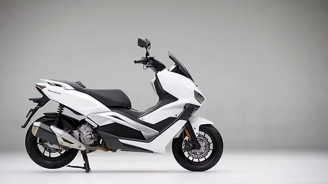 Keeway Vieste 300 Price - Mileage, Images, Colours | BikeWale