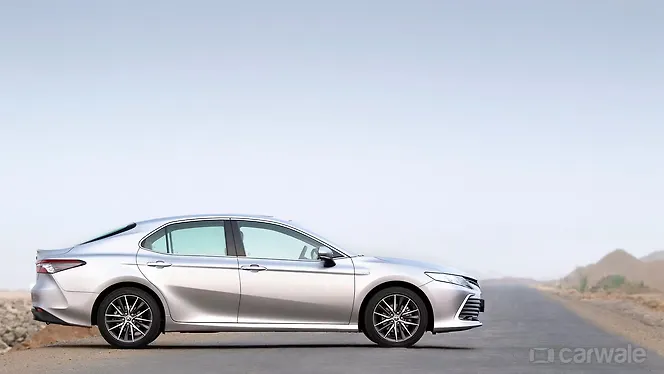 Toyota Camry Price - Images, Colours & Reviews - CarWale