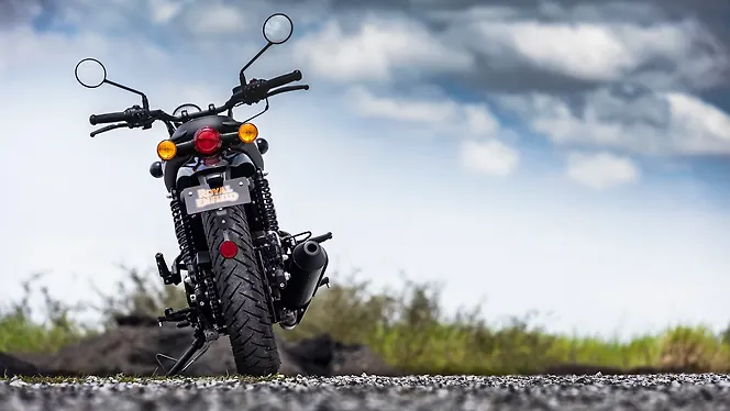 Royal Enfield Hunter 350 Price - Mileage, Images, Colours | BikeWale