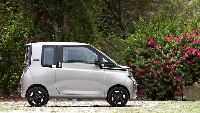 Comet EV Pace on road Price | MG Comet EV Pace (Base Model)