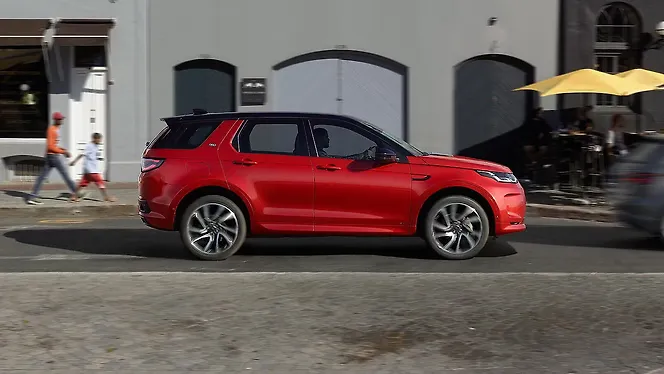 Discovery Sport SE R-Dynamic Petrol on road Price | Land Rover ...