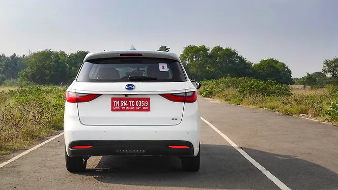 BYD e6 Price - Images, Colours & Reviews - CarWale