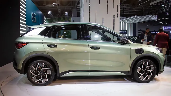 BYD Atto 3 Price - Images, Colours & Reviews - CarWale